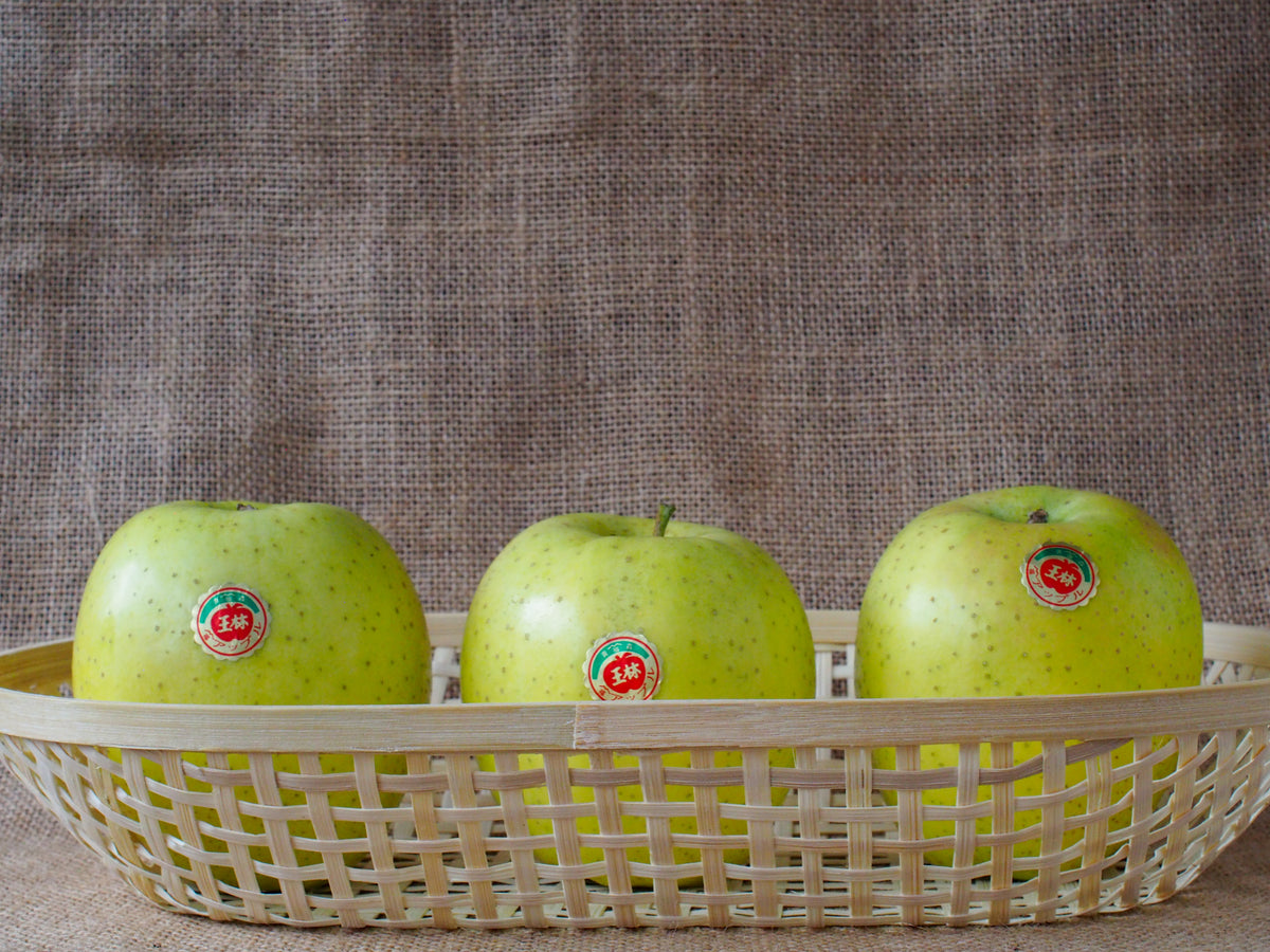 Japanese Ourin Apples (Seasonal!) (Per Piece) – Quan Shui Wet Market